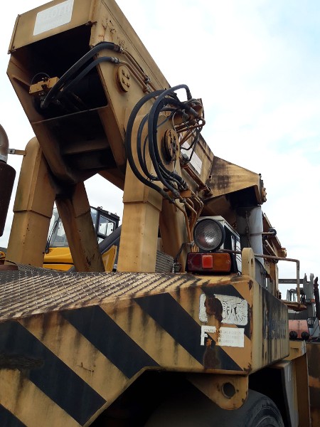 Leilão Online - REACH STACKER BELOTTI 40 TONS - LOC. VIANA/ES