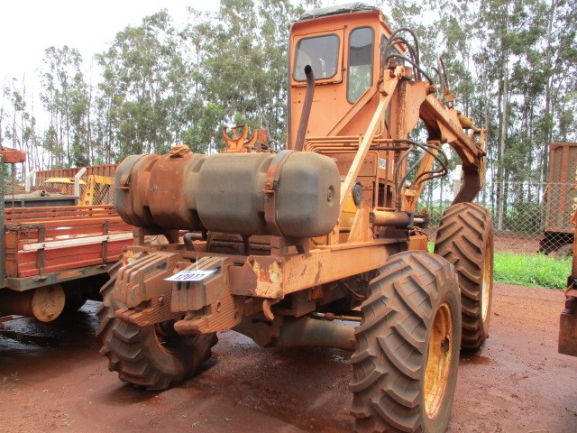 Leilão Online - CARREGADEIRA VALTRA BM100, ANO 2006, FR13002046, LOC