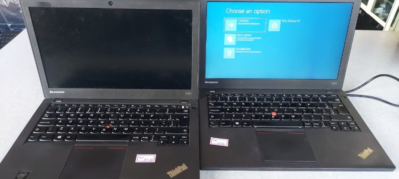 Leilão Online - Lote com: 2 notebooks 4gb ran 500hd (sem carregador)