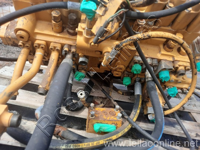 Leilão Online - COMANDO HIDRÁULICO DE ESCAVADEIRA CATERPILLAR 325