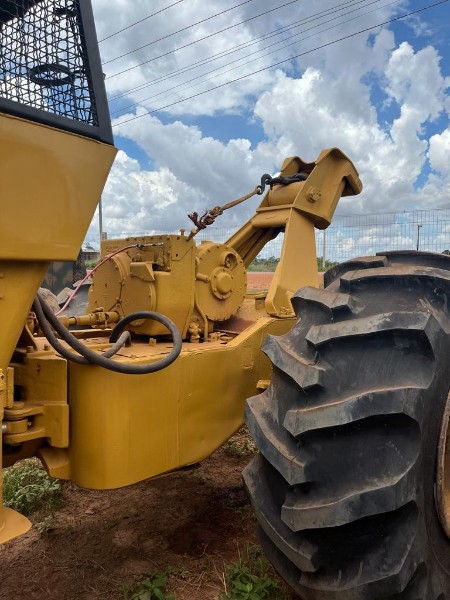 Leilão Online - Skider caterpillar modelo 528 B com guincho - ano ap