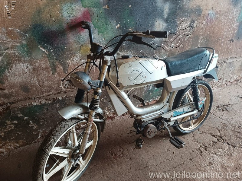 Leilão Online - Ciclomotor Agrale XT 50 Década de 1980, Cor Prata