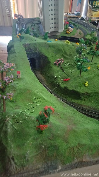 Leilão Online - [ VÍDEO ] MAQUETE FERRORAMA PROFISSIONAL, ELÉTRIC