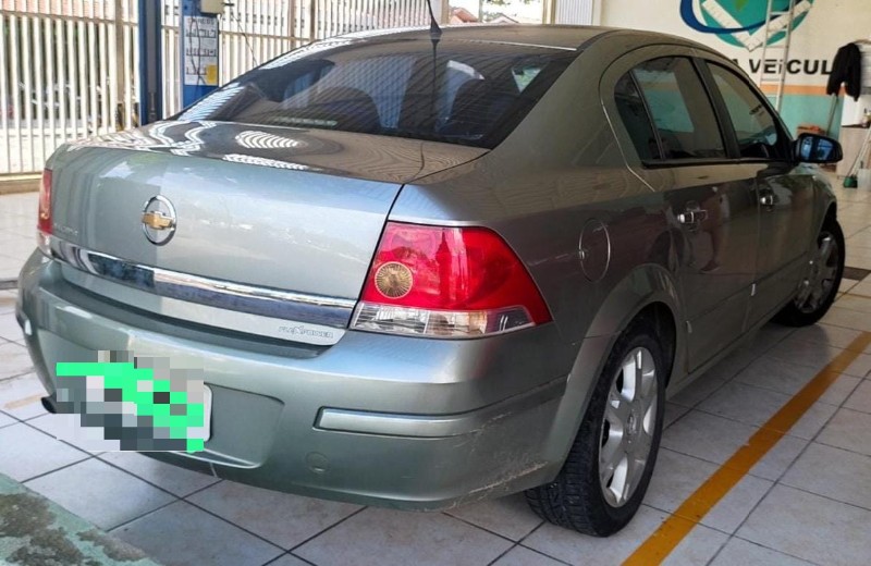Leilão Online - GM VECTRA SEDAN ELEGANCE 2005/2006 - Banco em couro