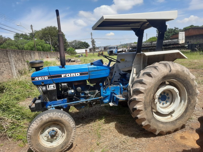 Leilão Online - TRATOR FORD 4610; ANO 1989 - FUNCIONANDO