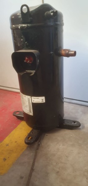 Leilão Online - Sucata de compressor Scroll para ar condicionado - P