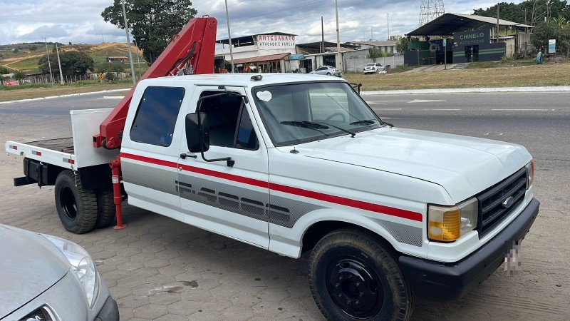 Leilão Online - Ford F4000 1994 - Munck 3500 - Pl final 5 -(Cab. Dupl