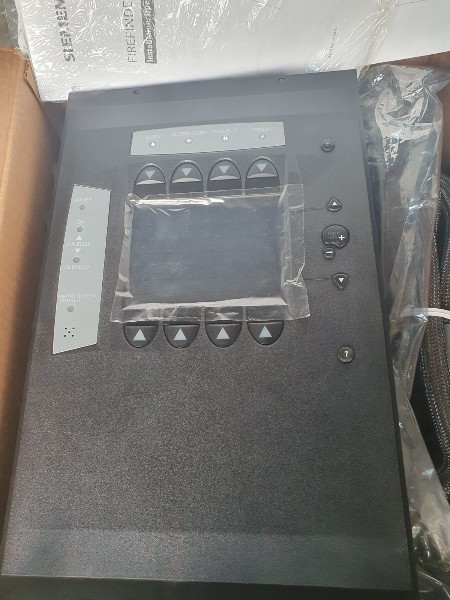 Leilão Online - Siemens Firefinder - XLS control panel; DT 2801 Pla