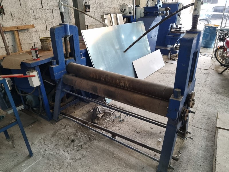 Leilão Online - CALANDRA ELÉTRICA PIRAMIDAL CHAPAS 1500 X 6 MM