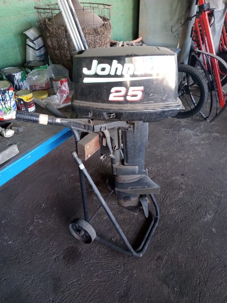 Leilão Online - MOTOR JOHNSON 25; SEM ANO DE IDENTIFICAÇÃO