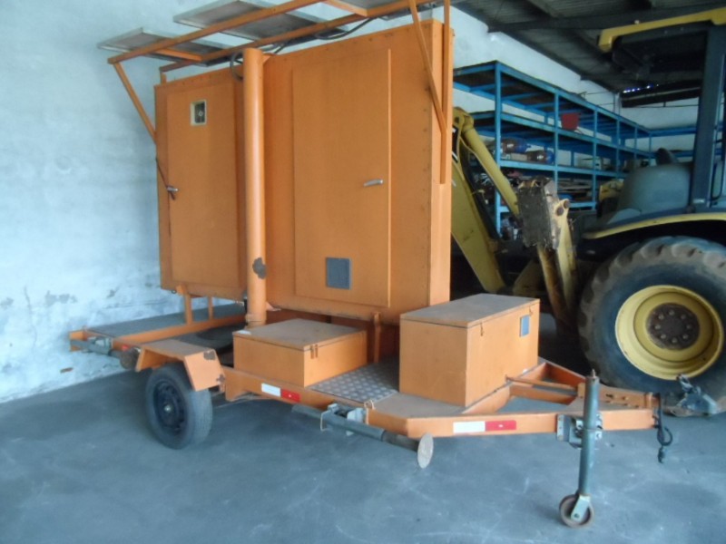 Leilão Online - PAINEL SINALIZADOR MÓVEL P/ RODOVIAS; MARCA SHEMPO;