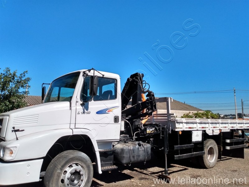 Leilão Online - MERCEDES BENS 1318 ANO 2009. COM MUNCK 3 T PE. COM 2