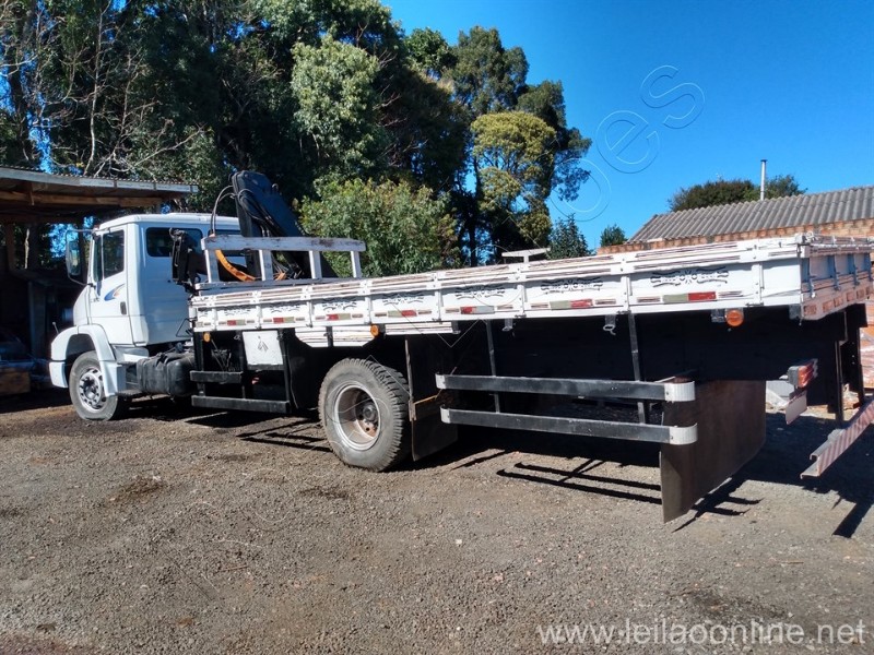 Leilão Online - MERCEDES BENS 1318 ANO 2009. COM MUNCK 3 T PE. COM 2