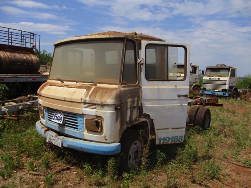 Leilão Online - CAMINHÃO MERCEDES BENZ L 608 D; ANO 1977/1977; BRANC