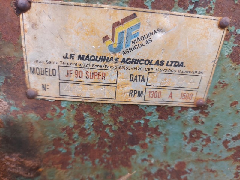 Leilão Online - ENSILADEIRA JF 90; 6 FACAS