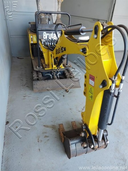 Leilão Online | MINIESCAVADEIRA BRUTATEC MOD.BR10