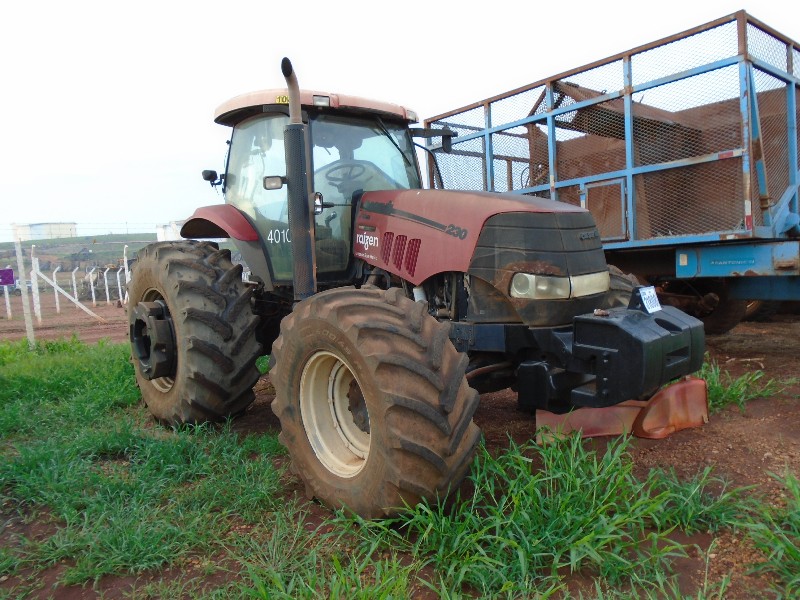 Leilão Online - TRATOR CASE 230; ANO 2017. - FR140108. - LOC. BARRA