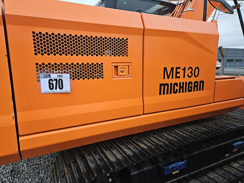 Leilão Online - ESCAVADEIRA HIDRAÚLICA MICHIGAN; MOD. ME130; ANO 20