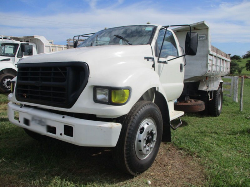 Leilão Online - (VEJA VÍDEO) CAMINHÃO FORD F12000 160 ANO 2001/2002