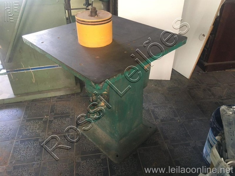 Leilão Online - Tupia INVICTA p/ madeira; base de ferro fundido; Mot