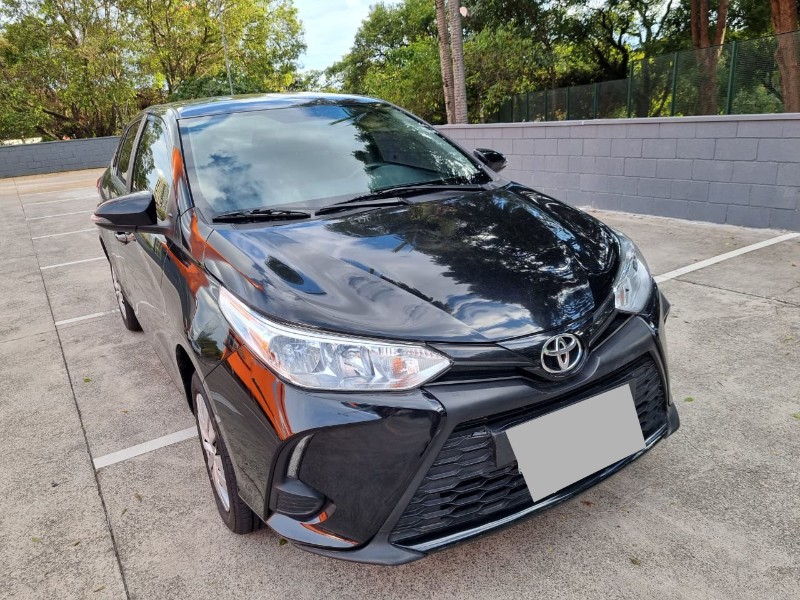 Leilão Online | TOYOTA/YARIS SA XL15; 2022/2023; PRETA; ALCO./GASOL.