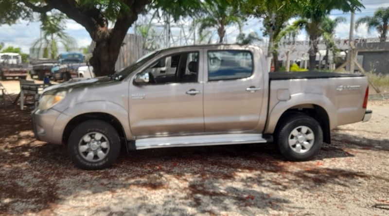Leilão Online - I/TOYOTA HILUX CD4X4 SRV; 2006/2006; BEGE; DIESEL - F