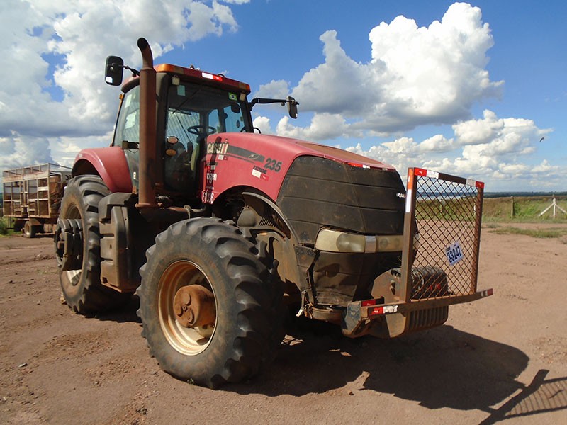 Leilão Online - TRATOR CASE MAGNUM 235; ANO 2014. - FR61036. - LOC. D