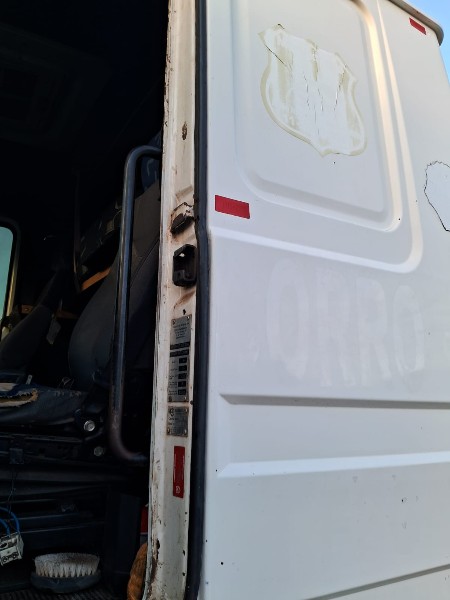 Leilão Online - SCANIA/R112 HS 4X2 1988 - Com lança