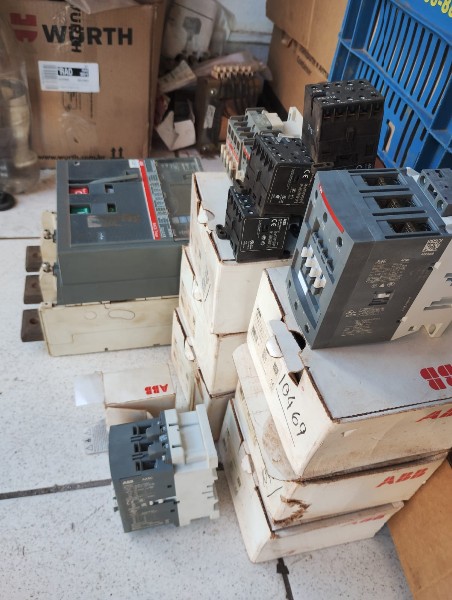 Leilão Online - Lote de Material ABB