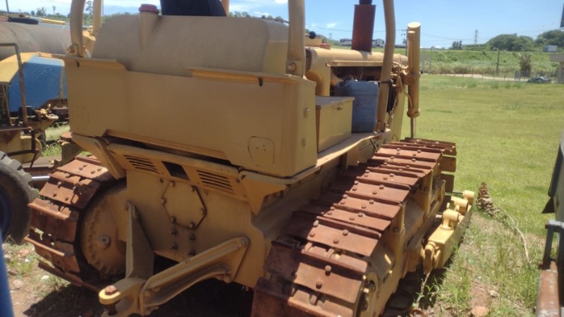 Leilão Online - Trator de Esteira Caterpillar D6-C - 1975