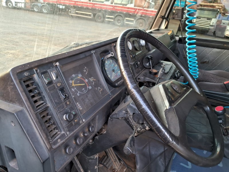 Leilão Online - SCANIA/R112 HS 4X2 1988 - Com lança