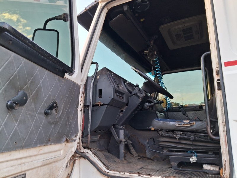 Leilão Online - SCANIA/R112 HS 4X2 1988 - Com lança