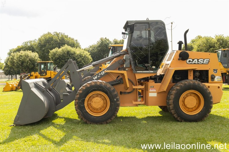 Leilão Online - PÁ CARREGADEIRA MOD.: CASE - 74 W20 2011 ANO: 201