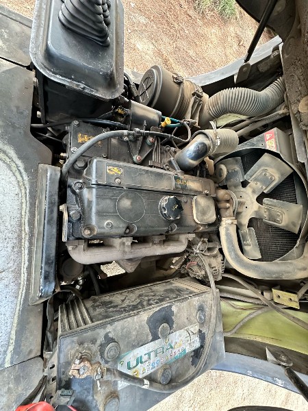 Leilão Online - Empilhadeira Clark CMP45L 2006 - Convertida à diesel