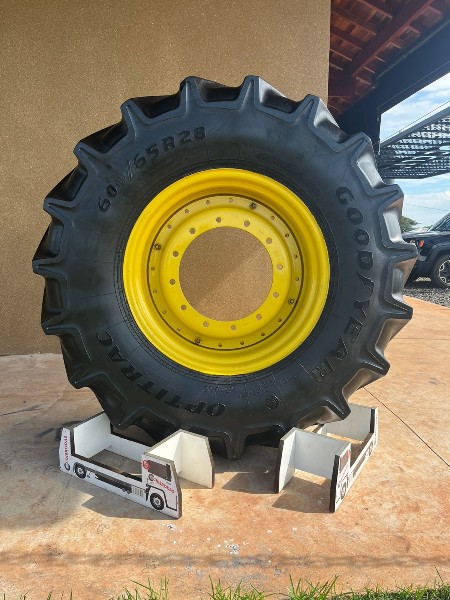 Leilão Online - 2 KITS DE RODAS NOVAS 18X28; C/ PNEUS 600-65R-28 USAD