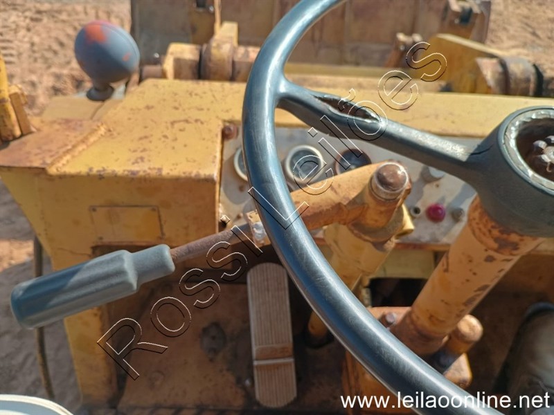 Leilão Online - PÁ CARREGADEIRA CATERPILLAR MOD. 930 SÉRIE 71H ANO