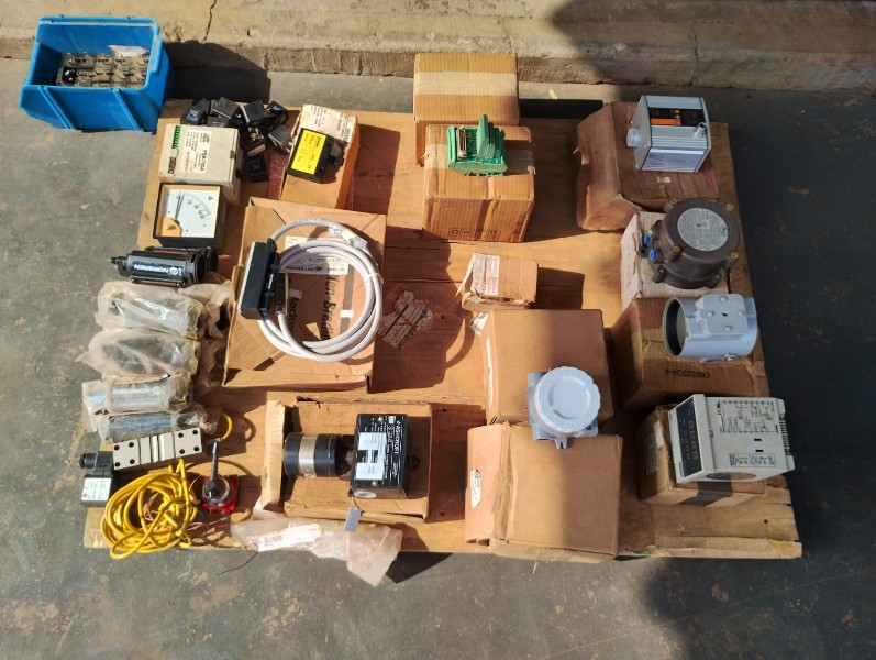 Leilão Online - Lote de material diversos automação