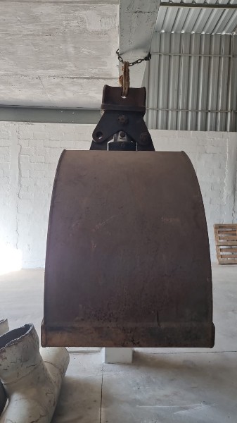 Leilão Online - CONCHA CLAMSHELL; CAPACIDADE APROXIMADA DE 0.5 M3