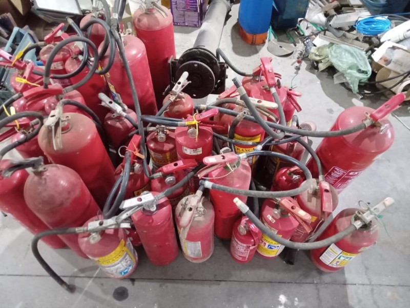 Leilão Online - Lote com: 36 Extintores de Incendio Usados OBS: Venc