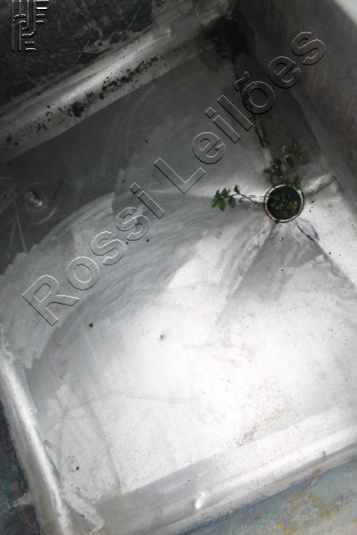 Leilão Online - 2 CONTAINERS EM AÇO INOX. CAP. 1000 L, DIM. 1X1,15X