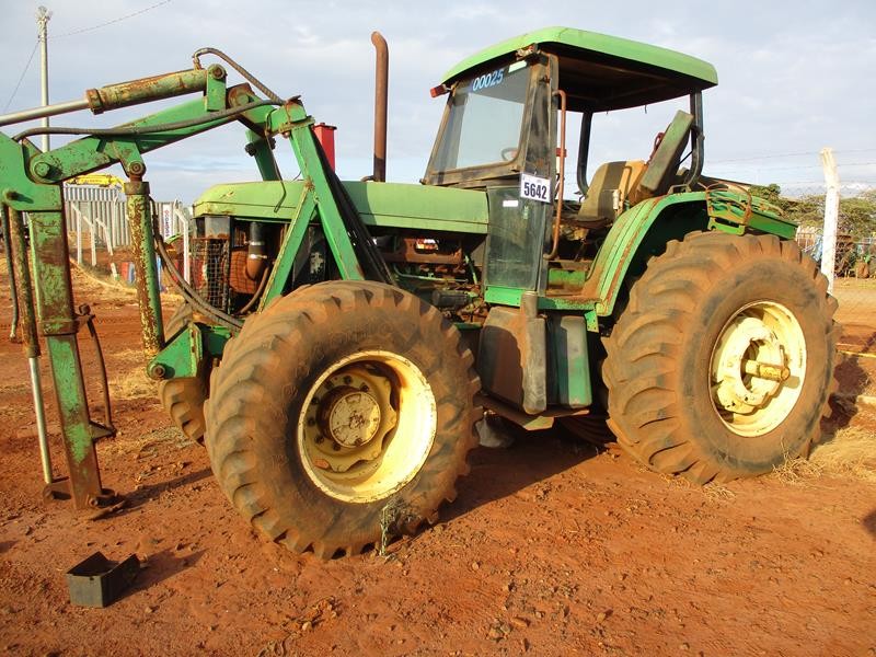 Leilão Online - TRATOR JOHN DEERE 7195J 4X4 COM GUINCHO HIDRÁULICO,