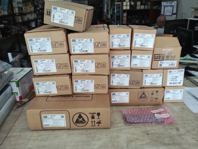 Leilão Online - Lote de material de Inversor Weg