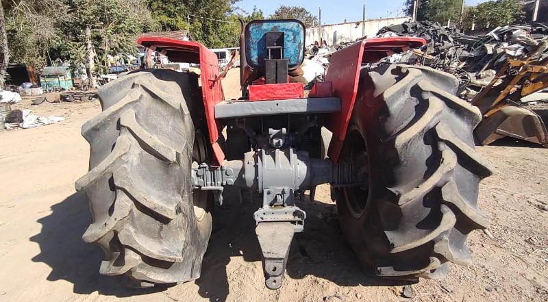 Leilão Online - Trator MF85