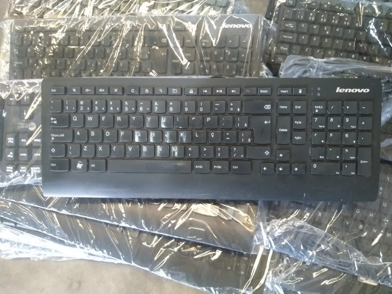 Leilão Online - Lote com: 39 unid. Teclados para computador.