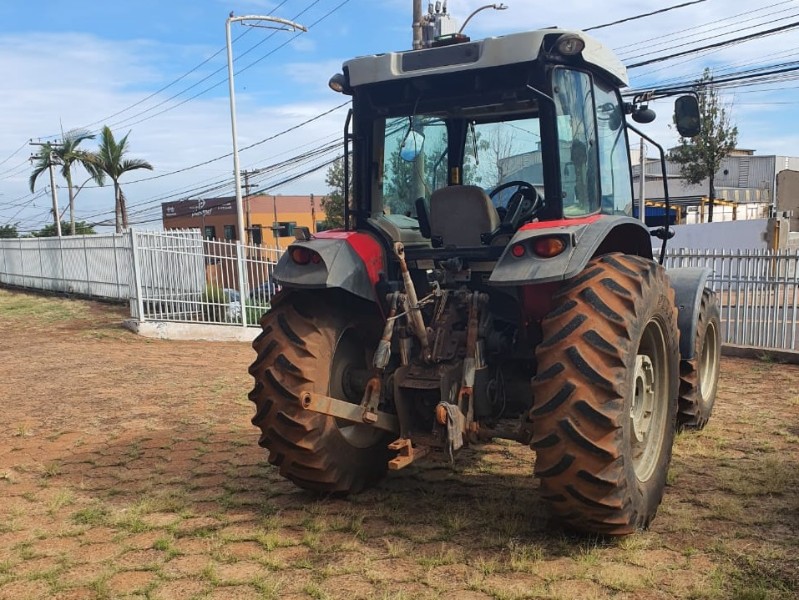 Leilão Online - veja o vídeo!! TRATOR AGRÍCOLA MASSEY FERGUSON 6711