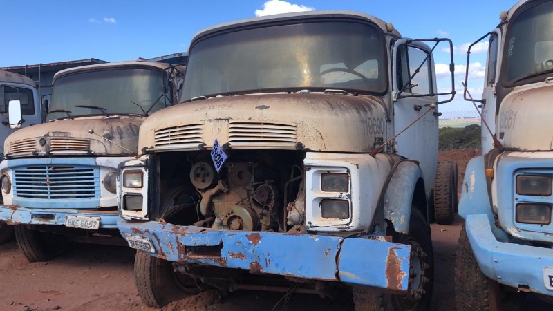 Leilão Online - CAMINHÃO MERCEDES BENZ L2220 - ANO 1988/1989 - BRANC