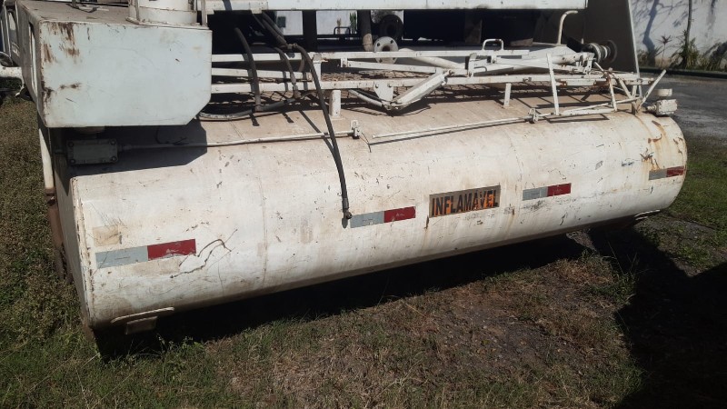 Leilão Online - COMBOIO COMPOSTO DE TANQUE DE COMBUSTÍVEL E CABINE C