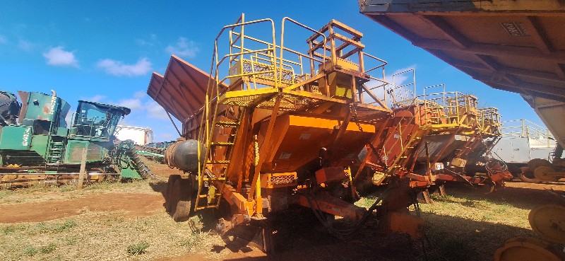 Leilão Online - PLANTADORA DE CANA PICADA DMB; ANO 2017. EQP.020090