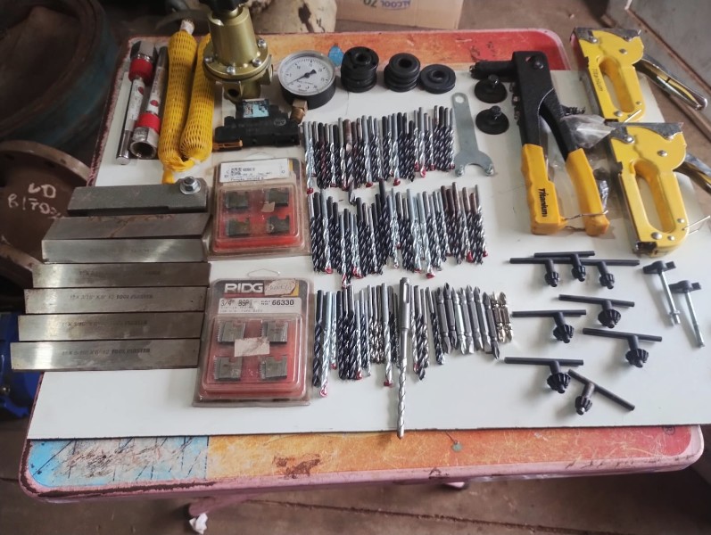 Leilão Online - Lote de material diverso