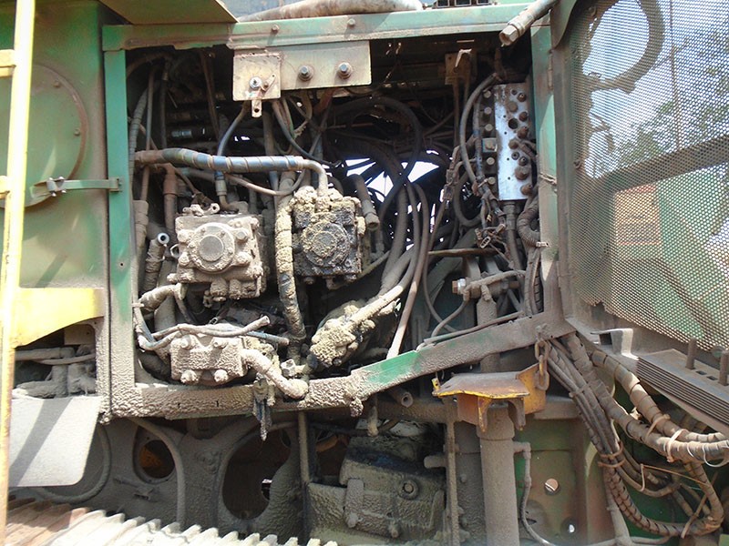 Leilão Online - COLHEDORA JOHN DEERE3522; ANO 2013. - FR10758. - (P